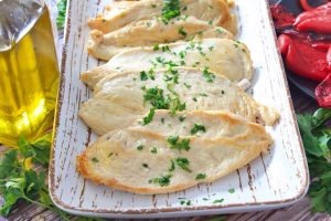 Cuántos gramos de proteína hay en 100 gr de pechuga de pollo